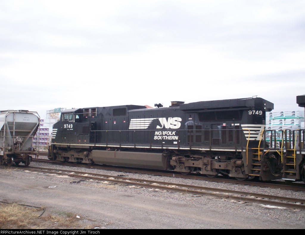 NS 9749